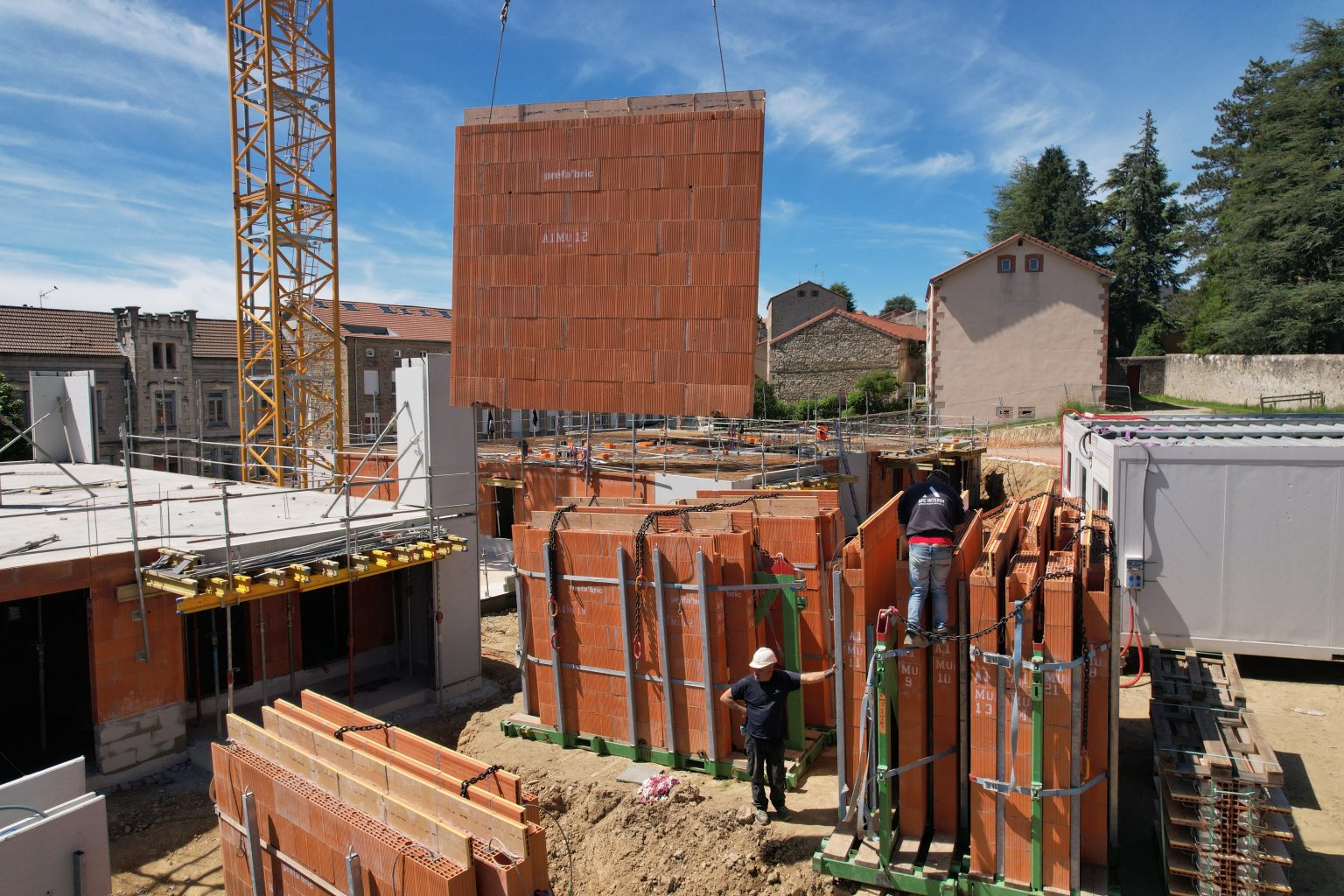 Matériaux préfabriqués : tout ce que vous devez savoir - We.Prom!